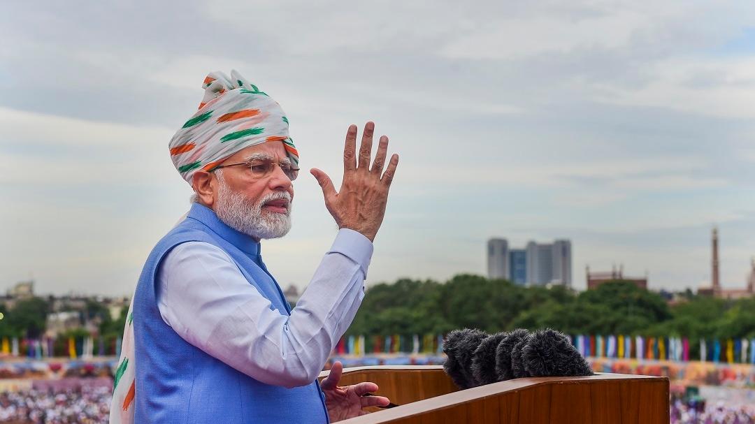 PM Modi goes old school, ditches teleprompter for Independence Day speech