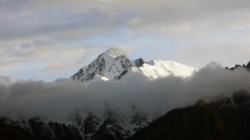 Unseasonal snowfall, heavy rains lash Ladakh; IMD issues red alert