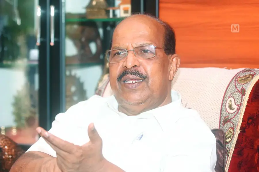 Leaders working closely with public are not able to come to power: G ...