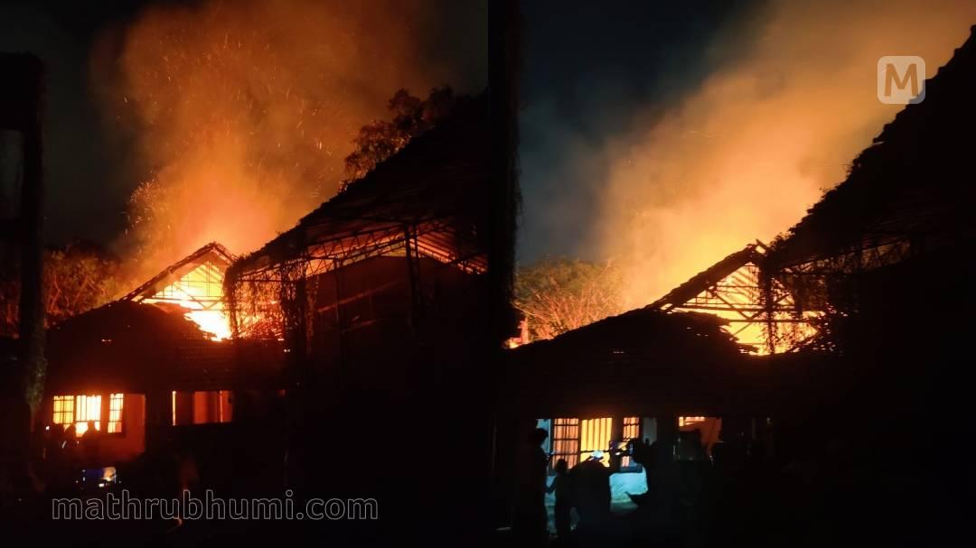 Major fire outbreak at defunct Comtrust factory in Kozhikode