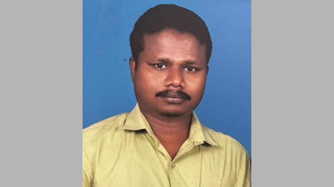 Village Officer found hanging in Adoor