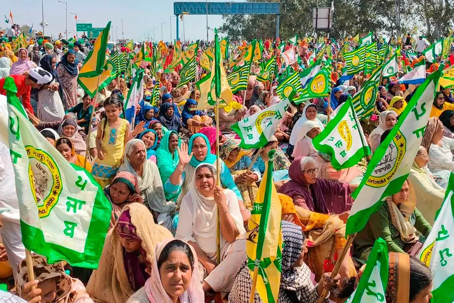 Women farmers take centrestage at farmers' protest sites on Women's Day ...