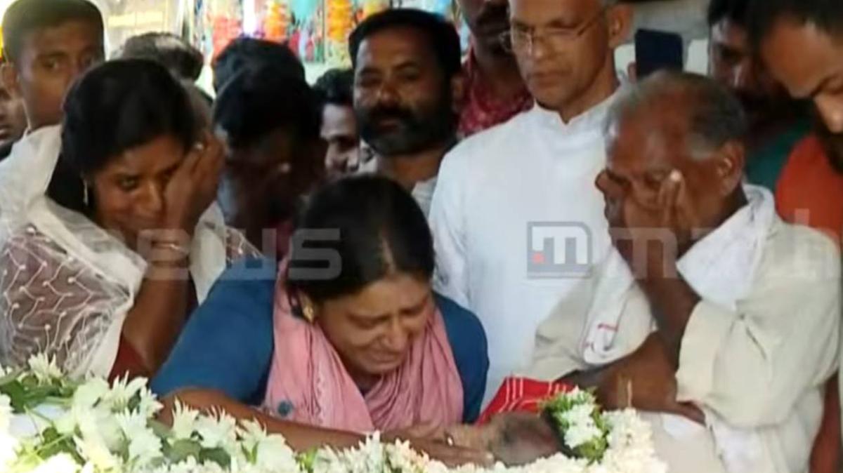 Wayanad man killed by wild elephant laid to rest; Church flays govt