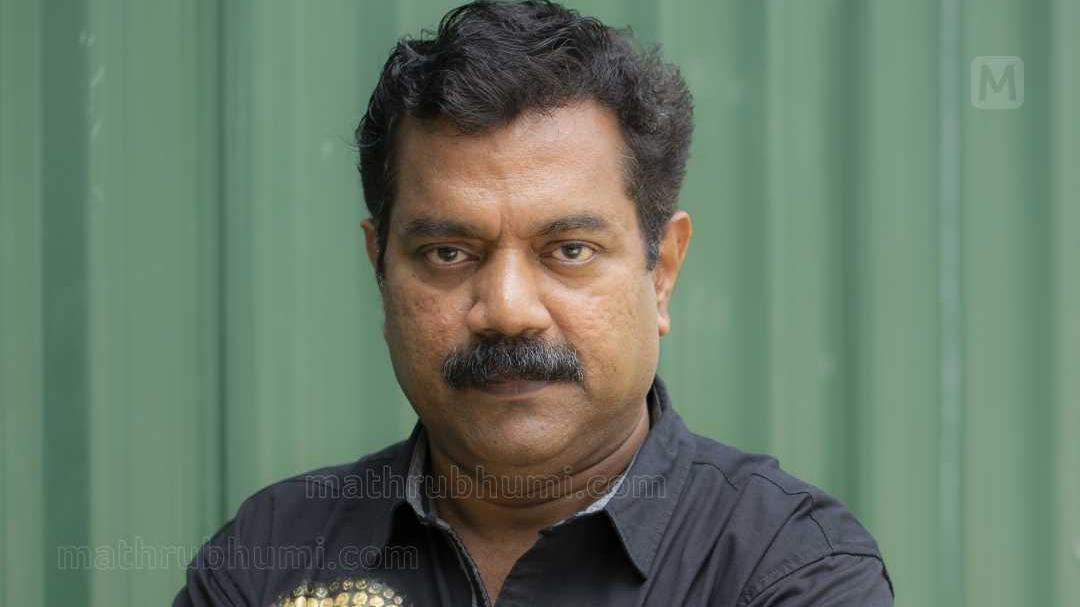 Writer Subhash Chandran wins ‘Sahitya Sreshta’ award