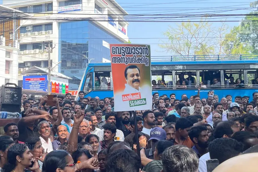 Alleged misbehaviour with woman journo: Suresh Gopi leaves after quizzing