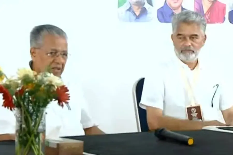 Nava Kerala Sadas: Setback for Congress as IUML leader shares stage ...