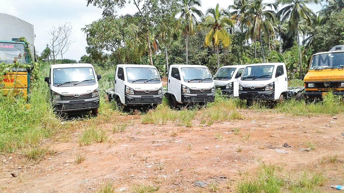 Pickup vans purchased by Thrissur corporation for garbage collection ...