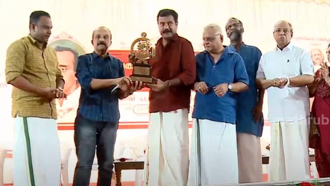 Subhash Chandran honoured with Padmaprabha Literary Award