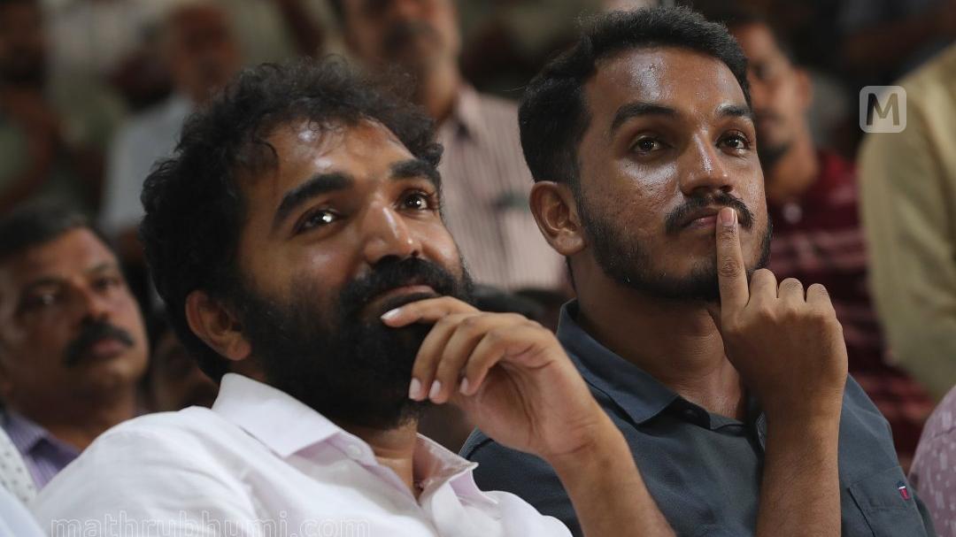Puthuppally bypoll verdict just hours away; UDF, LDF keep fingers ...