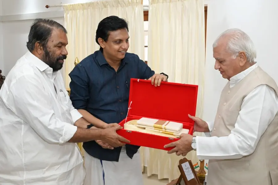 Ministers invite governor Arif Mohammed Khan to state Onam celebrations ...