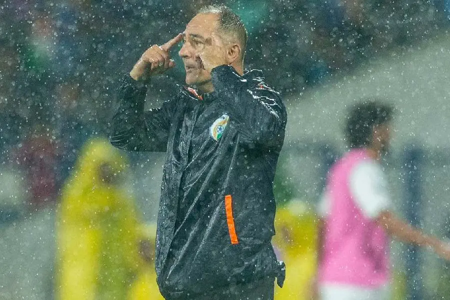 Watch: Igor Stimac receives red-card during SAFF Championship match