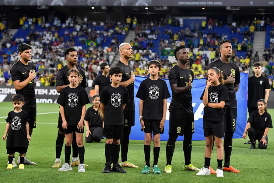 Brazil wear black for first time in anti-racism stand | Mathrubhumi English
