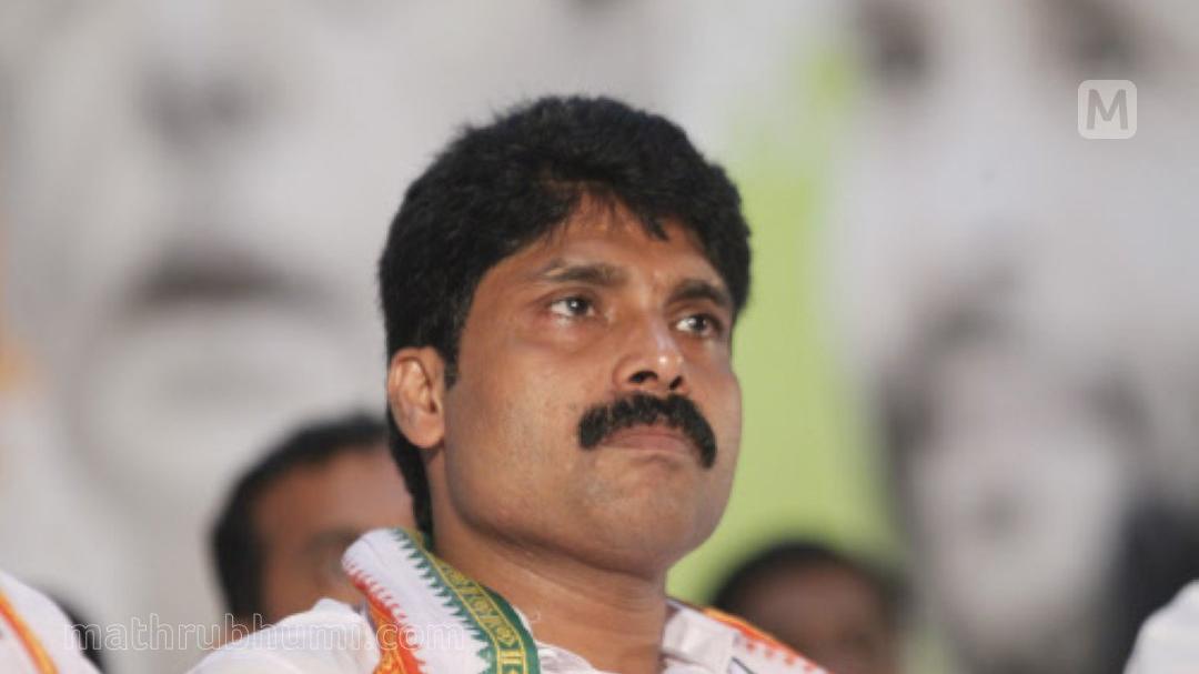 CPM misused Solar Commission to target Oommen Chandy and for electoral ...