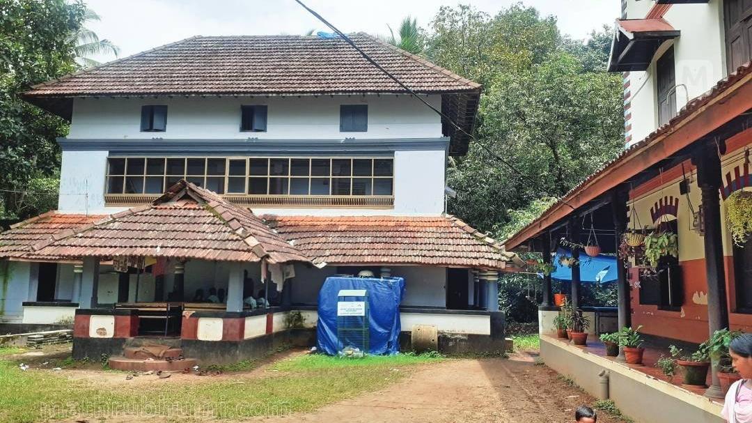 This ancestral house in Malappuram functions as govt school for past 3 ...