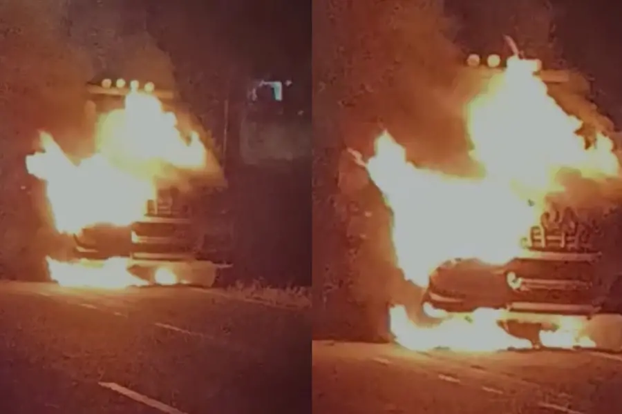 Running car catches fire in Koyilandy, bonnet completely charred ...