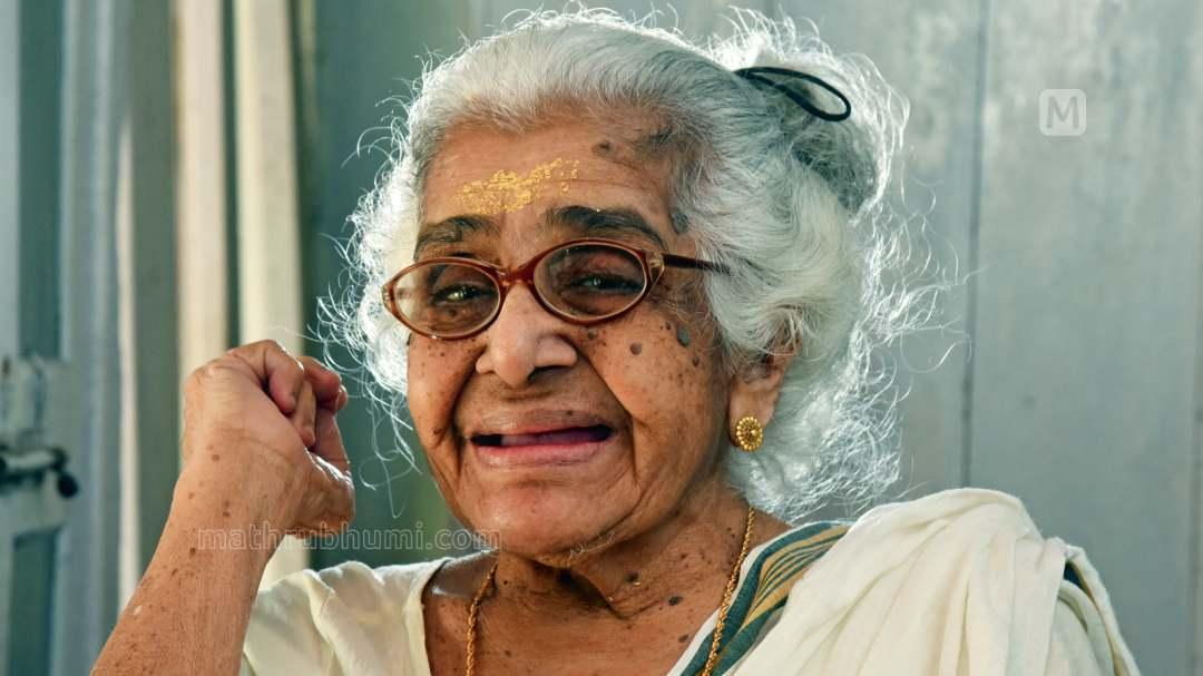 VKN's wife Vedavathi Amma passes away