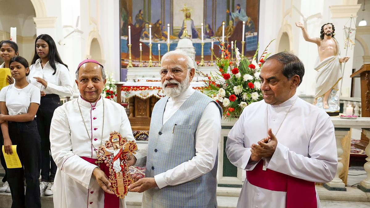 PM Modi visits Delhi church on Easter | Mathrubhumi English