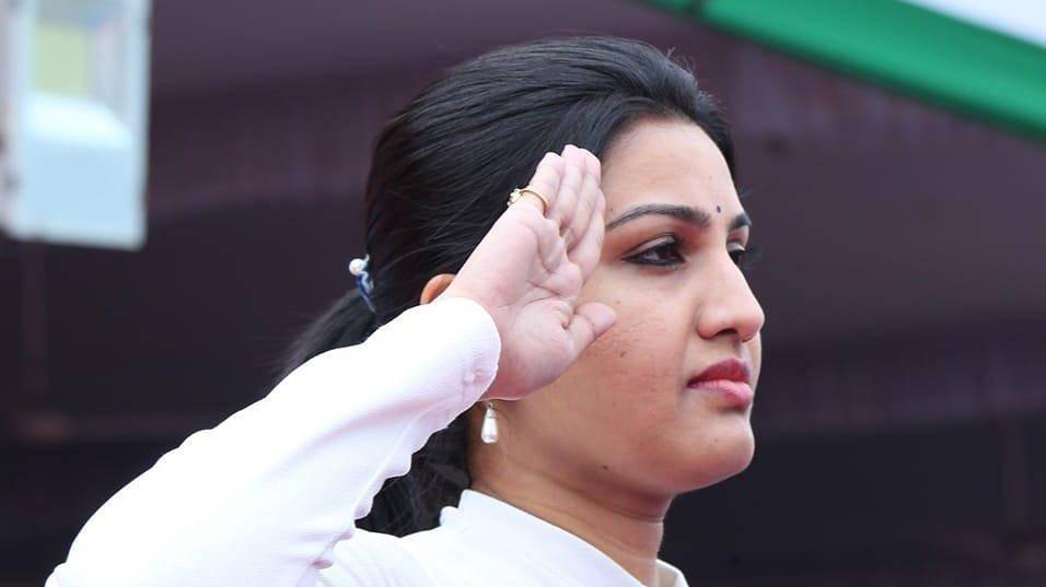 EKM collector draws flak on FB for not declaring holiday for high ...