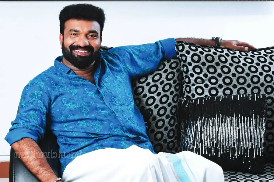 Actor Kottayam Nazeer hospitalised due to chest pain | Mathrubhumi English
