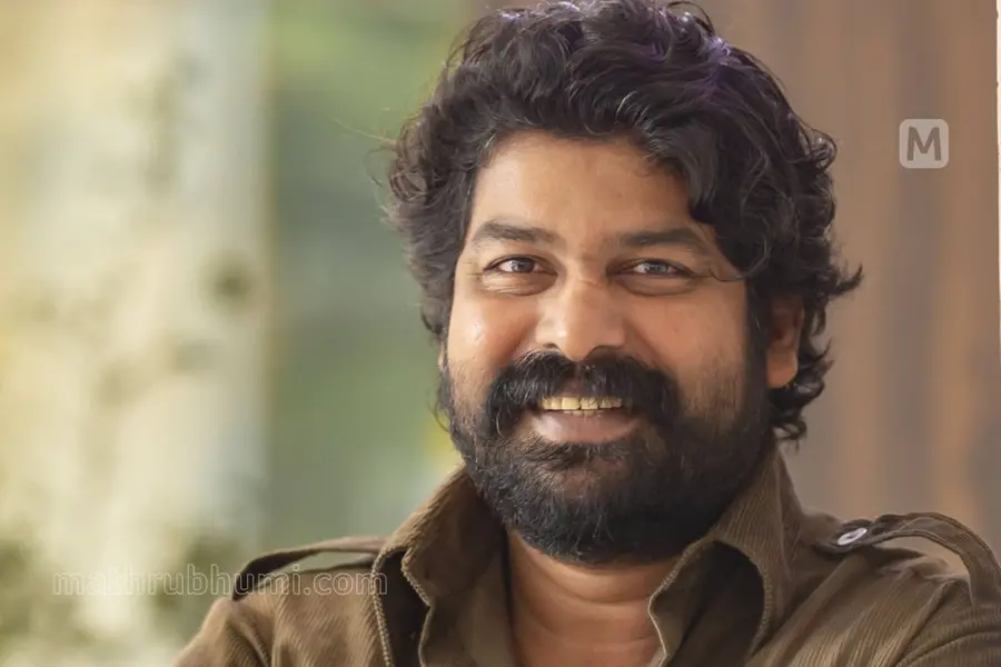 Emotional journey, Joju in acting excellence; 'Iratta' releases outside ...