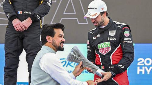 Jean-Eric Vergne wins first-ever FIA Formula E world c'ship race in ...