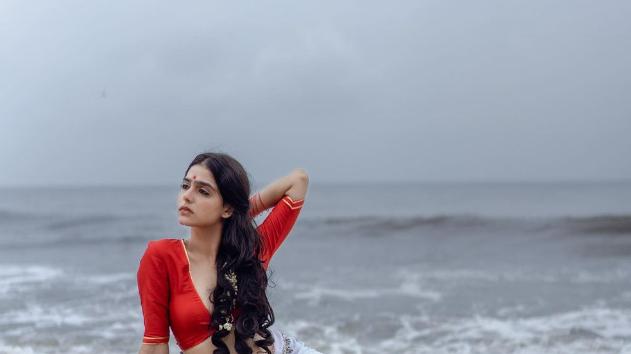 'Mike' actress Anaswara Rajan sets internet on fire with her bold photos