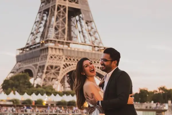 Hansika Motwani confirms her wedding, shares pics with fiance Sohail