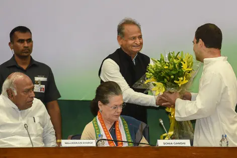 All eyes on 10, Janpath after high drama in Cong in Rajasthan