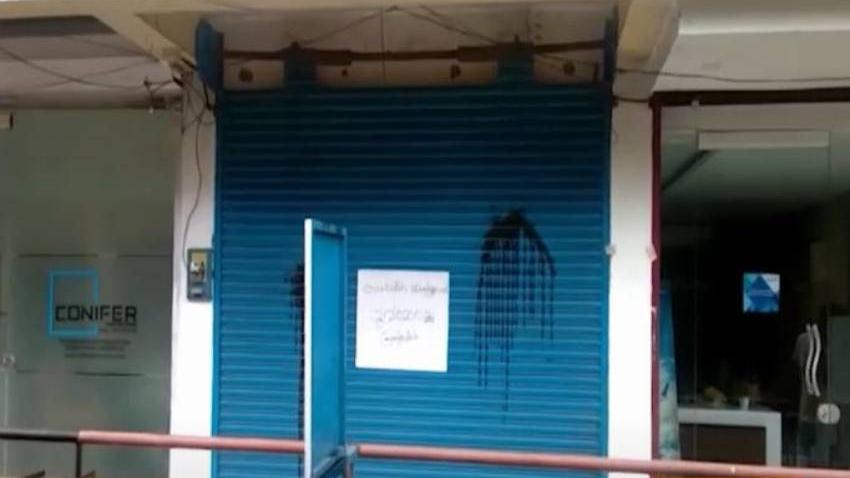 Engine oil poured at Jaleel's office in Edappal