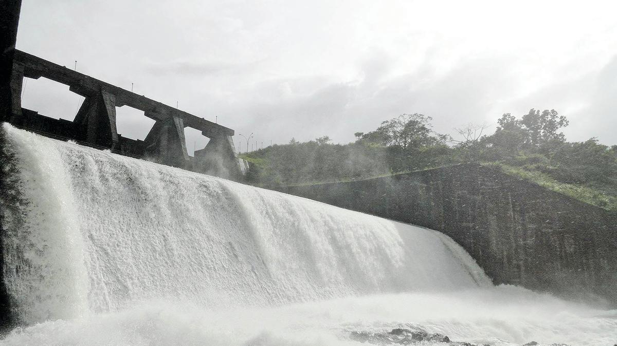 Shutters of Banasura Sagar Dam raised; Kakki-Anathode dam shutters to ...