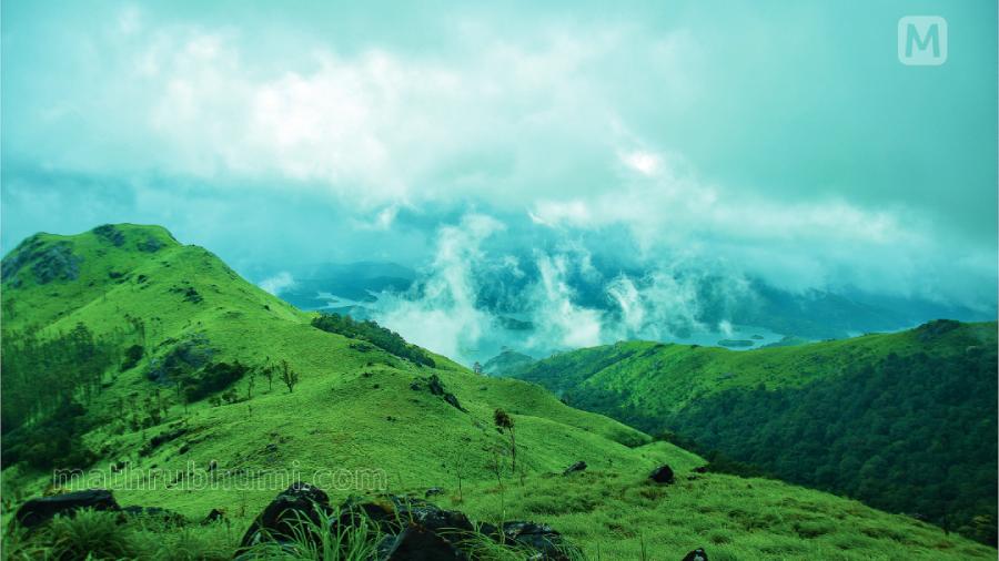 Did UPA government recommend a 10-km buffer zone? How did discussion on ESZ start?