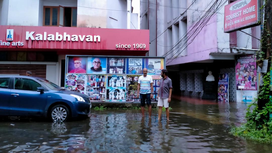 Heavy rains leave Cochin Kalabhavan office flooded, waterlogging hits ...