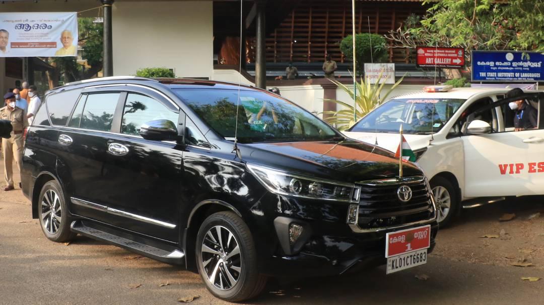 Cars of most of the ministers in Kerala passed expiry period