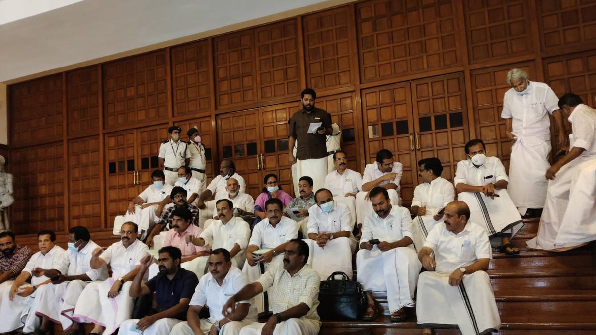 Police action against SilverLine protesters: UDF boycotts Kerala Assembly