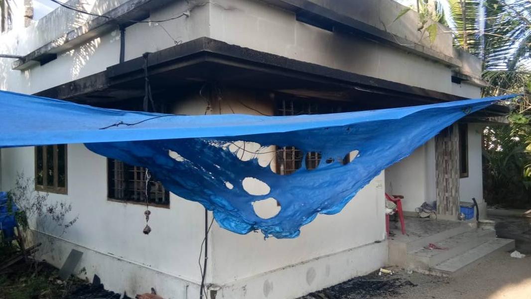 Woman's charred body found in Paravur: murder suspected; sister missing ...