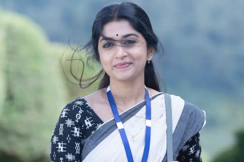 Meera Jasmine makes Instagram debut, posts still from comeback movie ...