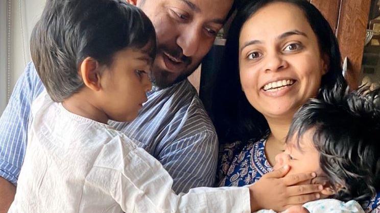 Vineeth Sreenivasan shares a perfect family pic