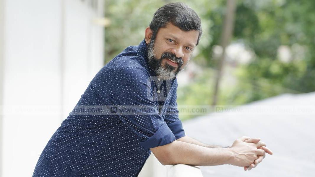 Director Sachy's health condition remains critical