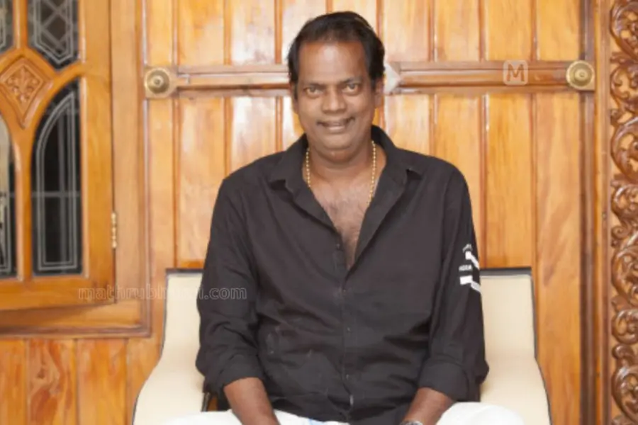 salim kumar looking