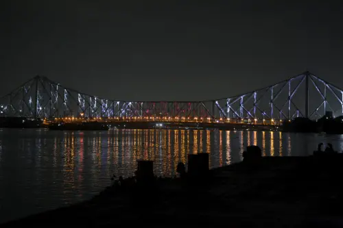 Howrah Bridge shines bright in Olympic colours | Mathrubhumi English