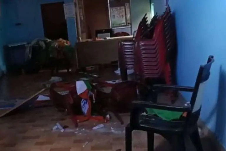 Congress office vandalized at Meppayyur in Kozhikode