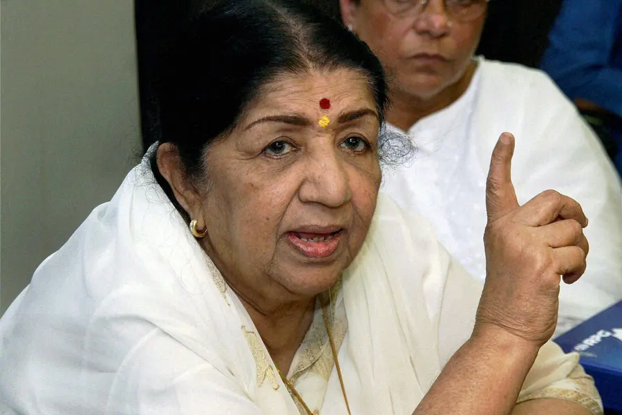 Lataji's voice will always be India's voice; Celebrities condole death ...