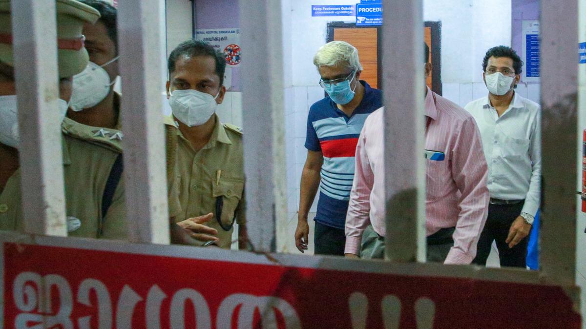 Gold smuggling case: ED arrests Sivasankar, Opposition heat on Pinarayi ...