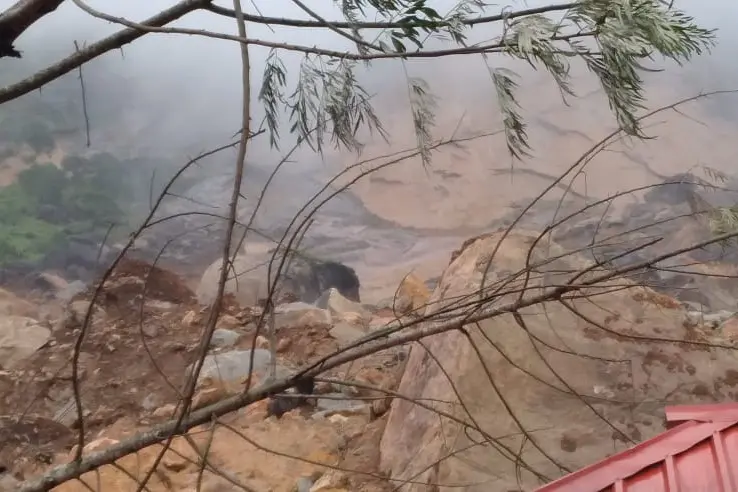 Pettimudi landslide: 8 bodies recovered; 85 reported missing ...