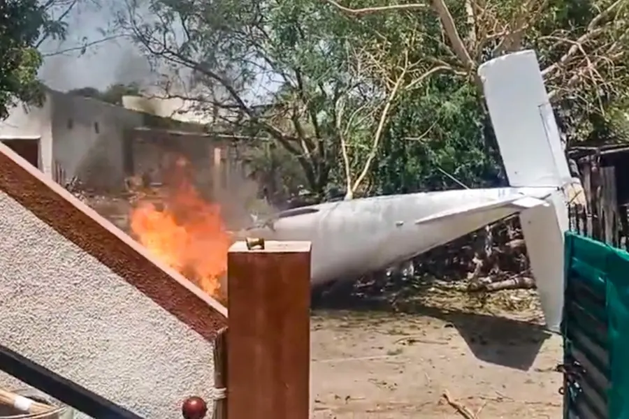 Aircraft crashes in Gujarat’s Amreli, pilot killed | VIDEO