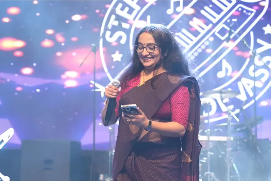 Divya S Iyer lights up State Film Awards amid Instagram controversy | WATCH