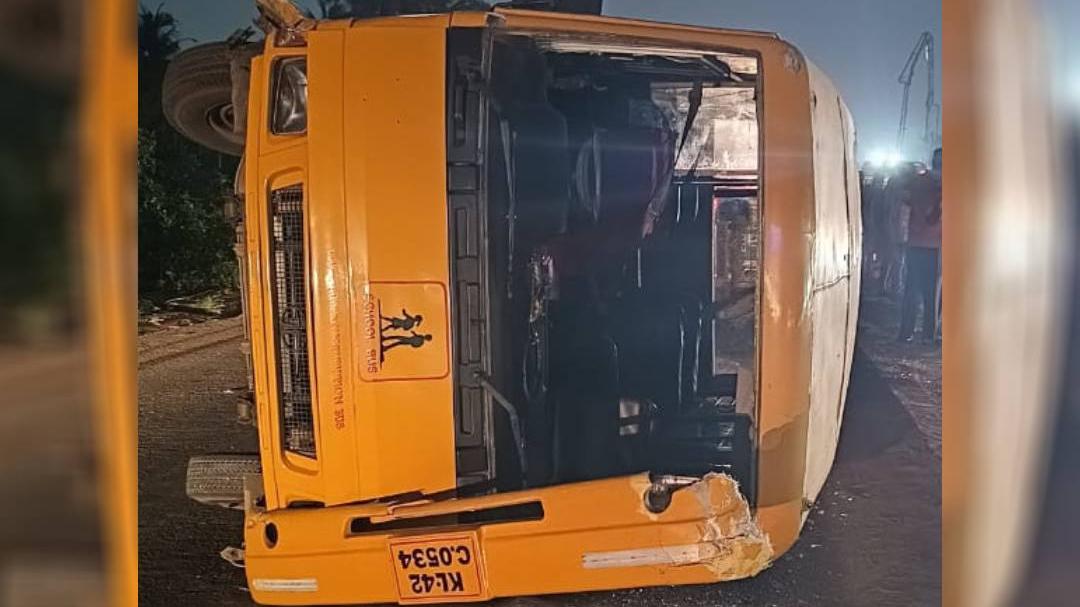 School bus overturns in Kerala’s Varapuzha; 13 kabaddi player girls ...