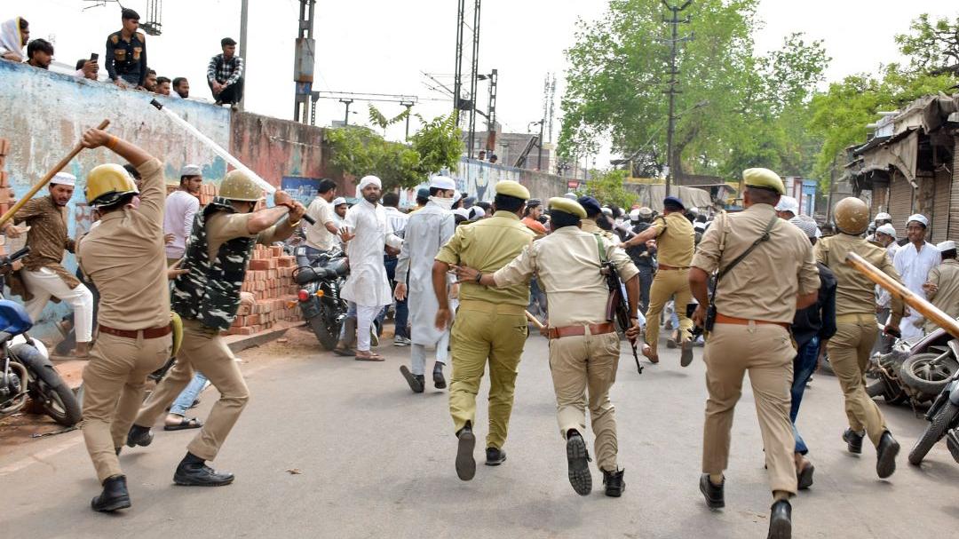 60 booked over protest outside Agra's Jama Masjid after animal flesh ...