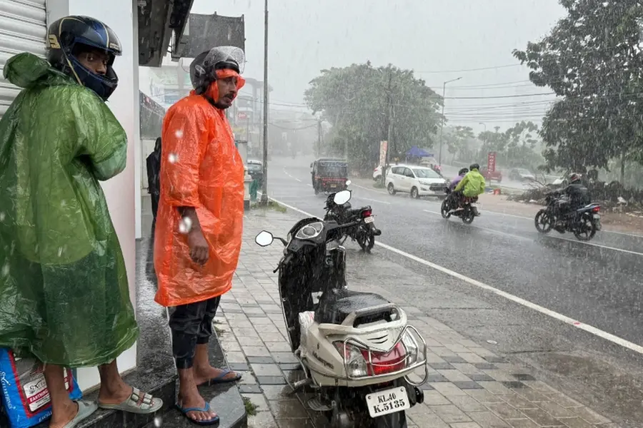 Weather alert: Rain, strong winds forecast for Kerala as low pressure ...