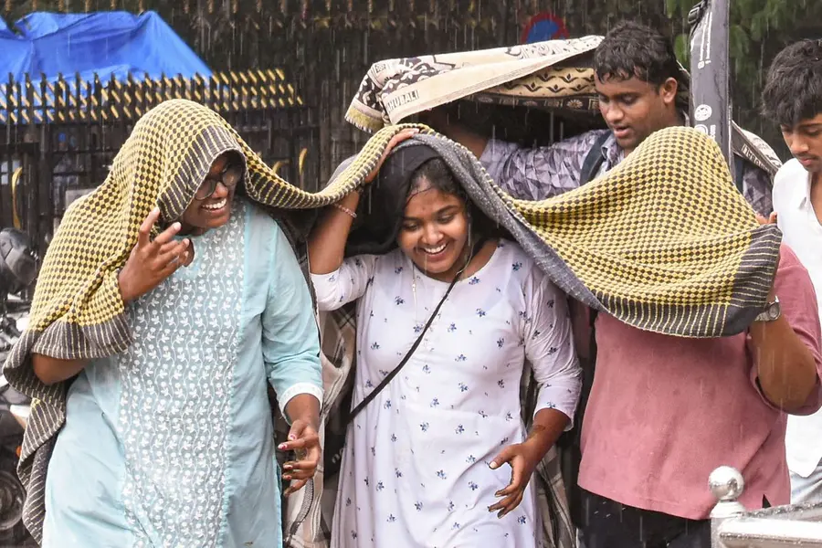 Bengaluru rain alert: IMD issues warning, some districts to stay dry ...